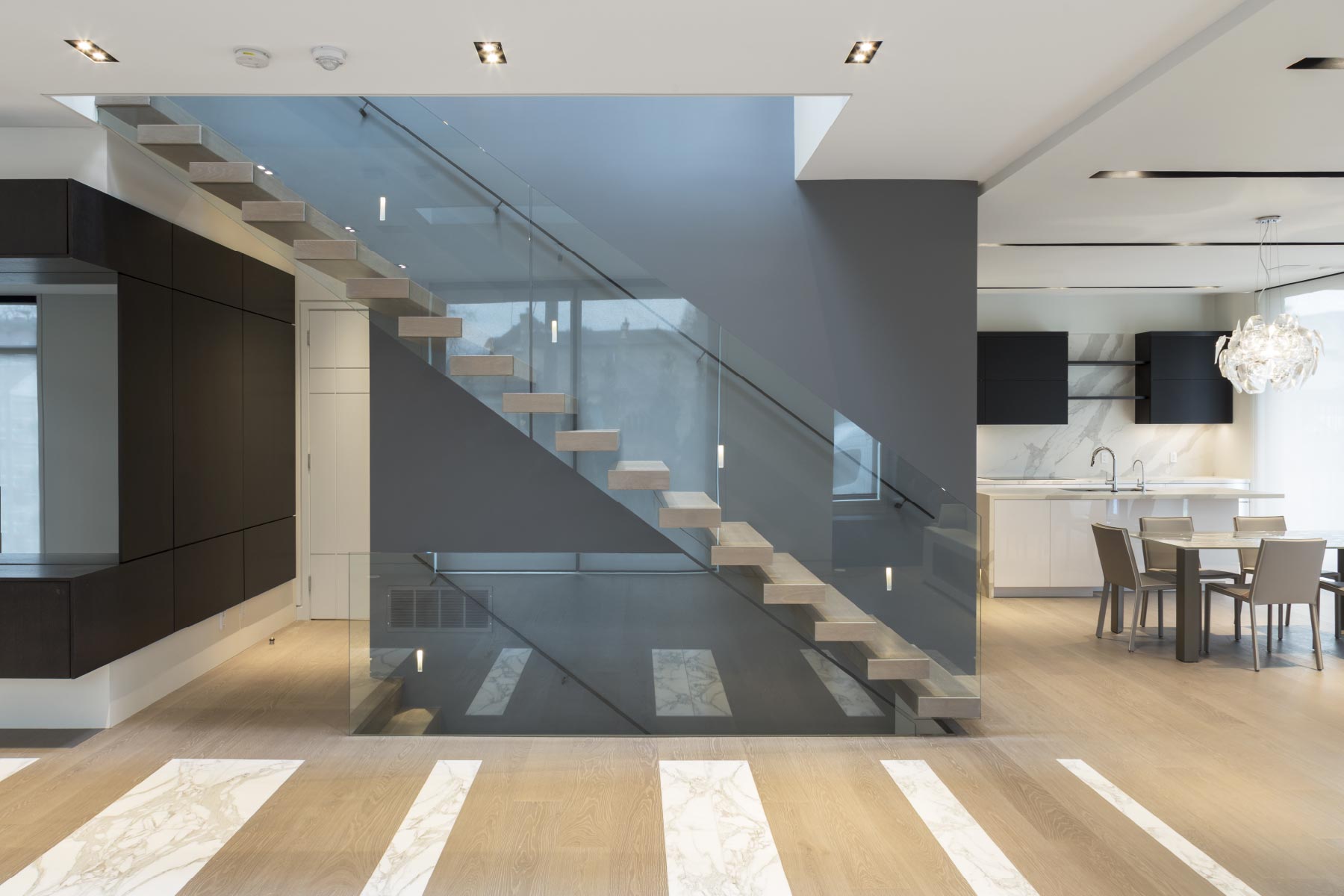 mrail | cantilever stairs