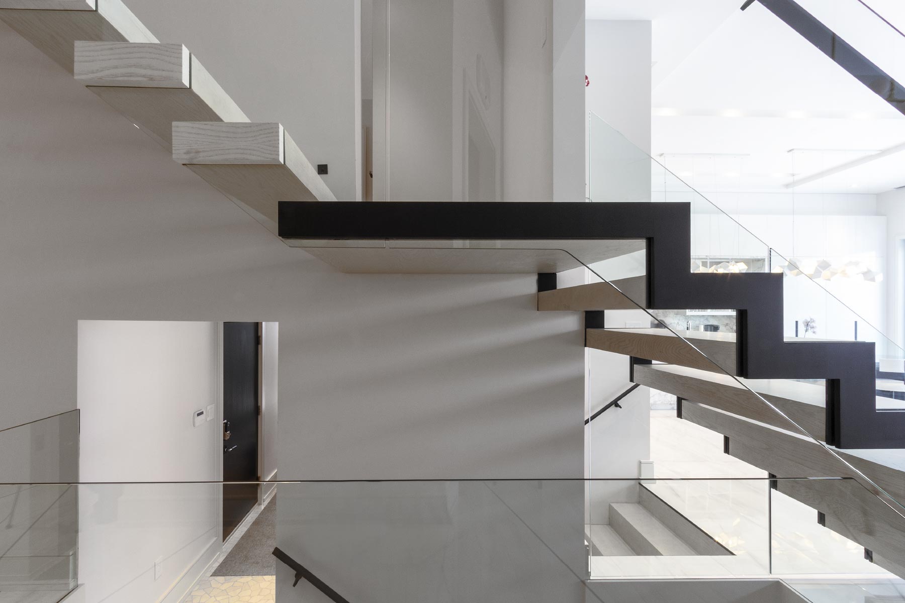 mrail | open rise zigzag stairs